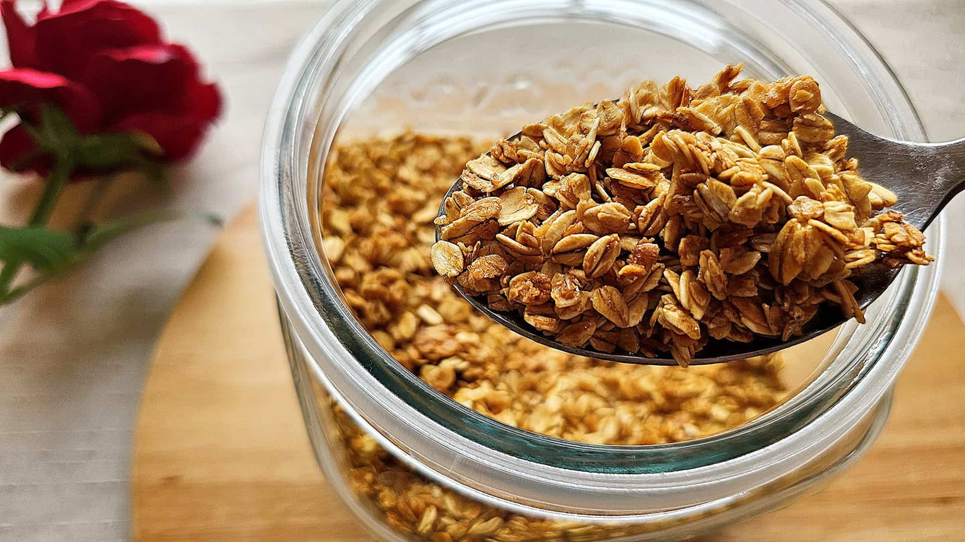 Basic Homemade Granola - The Happy Homemaker