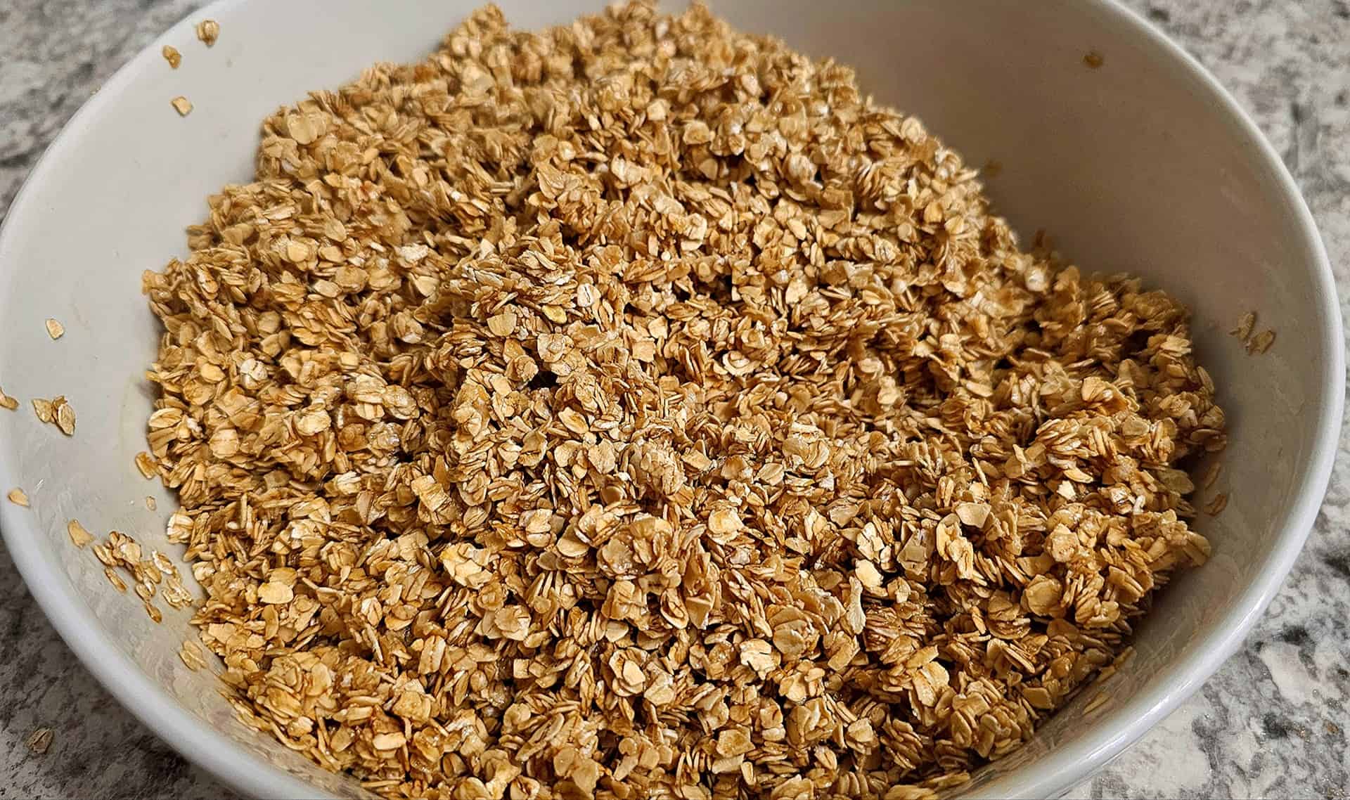 Basic Homemade Granola - The Happy Homemaker