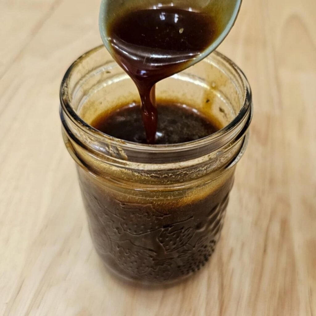 Homemade Balsamic Dressing - The Happy Homemaker