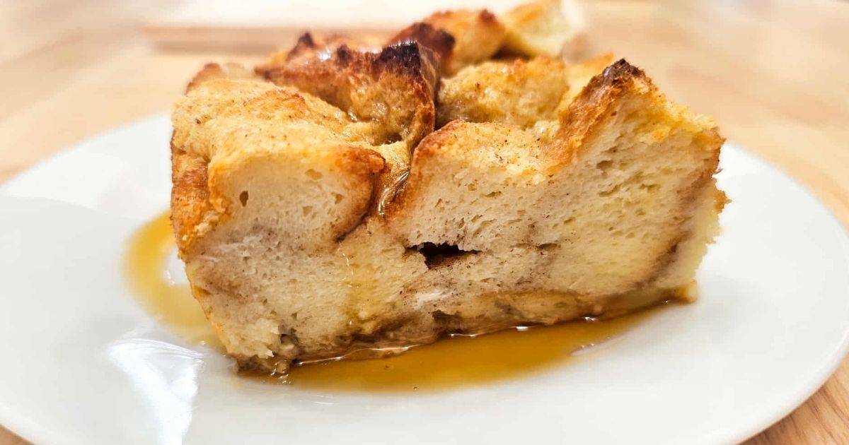 Easy Cinnamon Bread Pudding - The Happy Homemaker